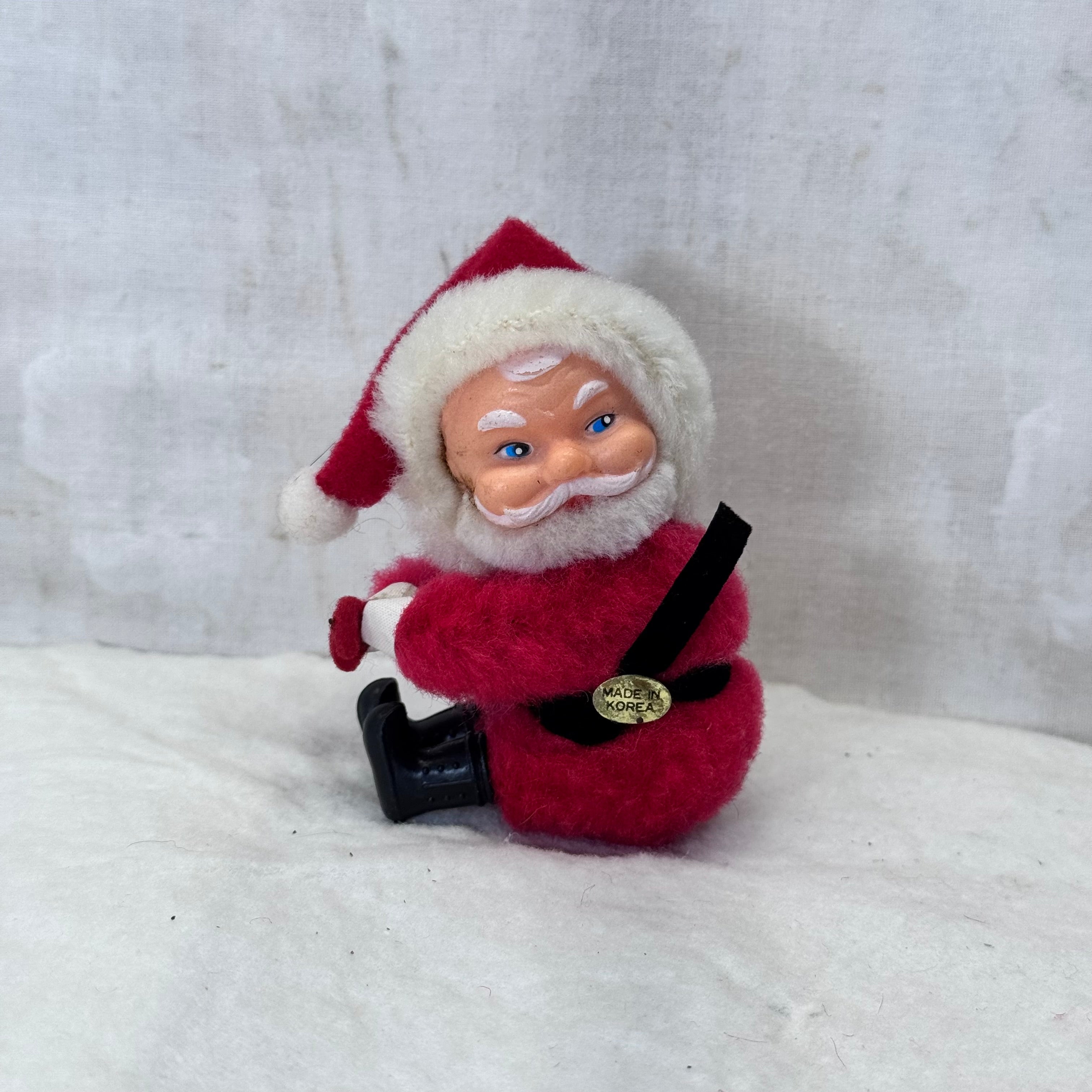 Mini Santa Figurine Vintage #2100 – Roadside Relics